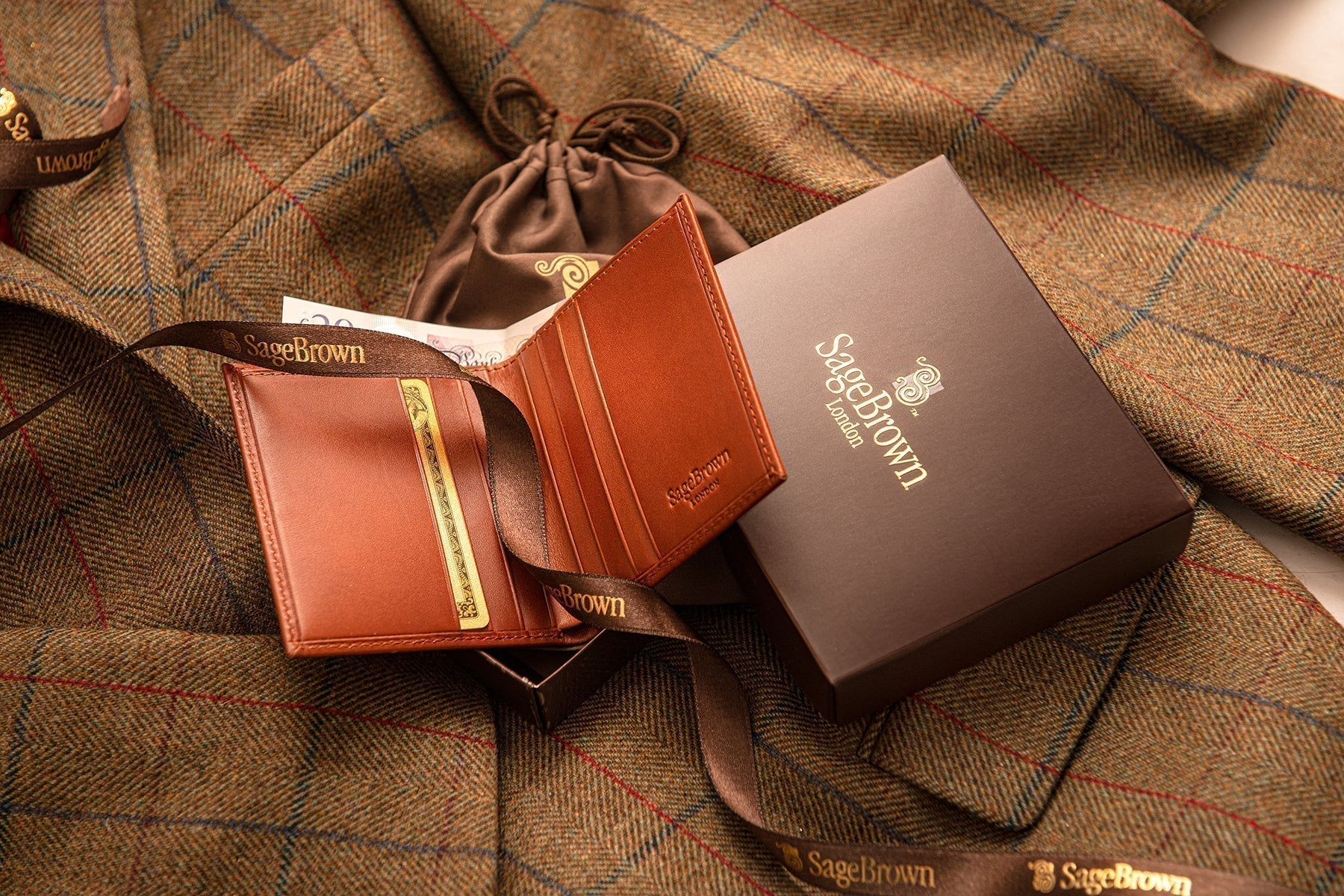 Men’s Leather Wallets – A Timeless Accessory That Defines Style – SageBrown